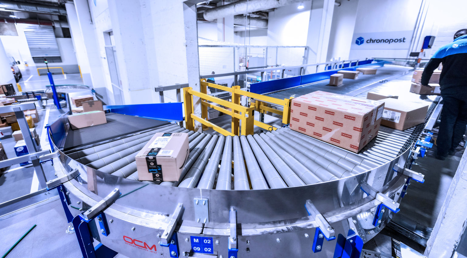 Chronopost installe son nouvel Espace Logistique Urbain à Paris Bercy ...